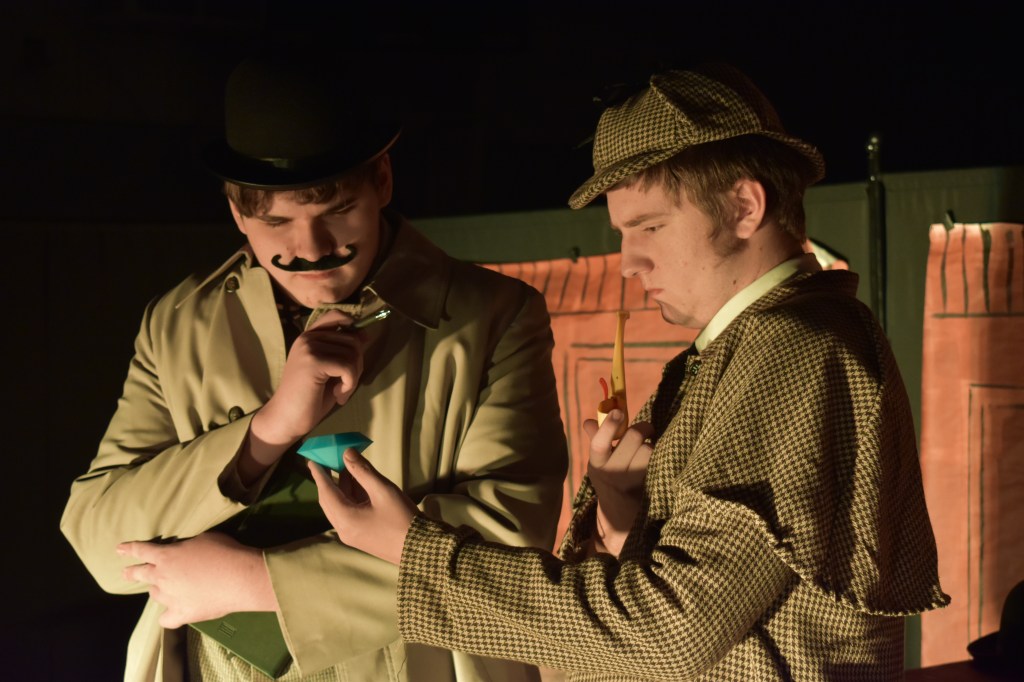 Season’s sleuthings: WLHS students stage Christmas caper fit for ...